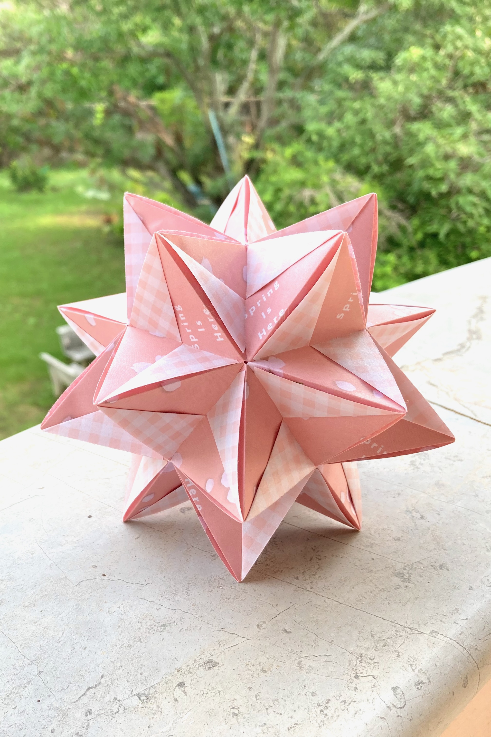 Two-tone Star – PrwOrigami